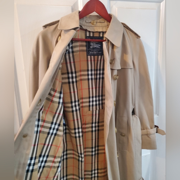 Burberry | Jackets & Coats | Vintage Burberrys Trench Coat | Poshmark